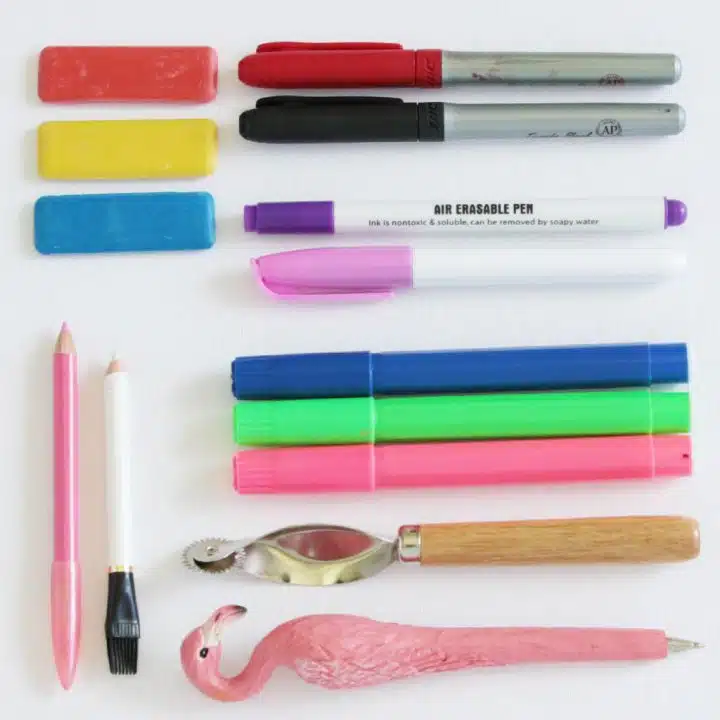 FABRIC MARKING {How to Mark Fabric 3 Easy Ways} | TREASURIE