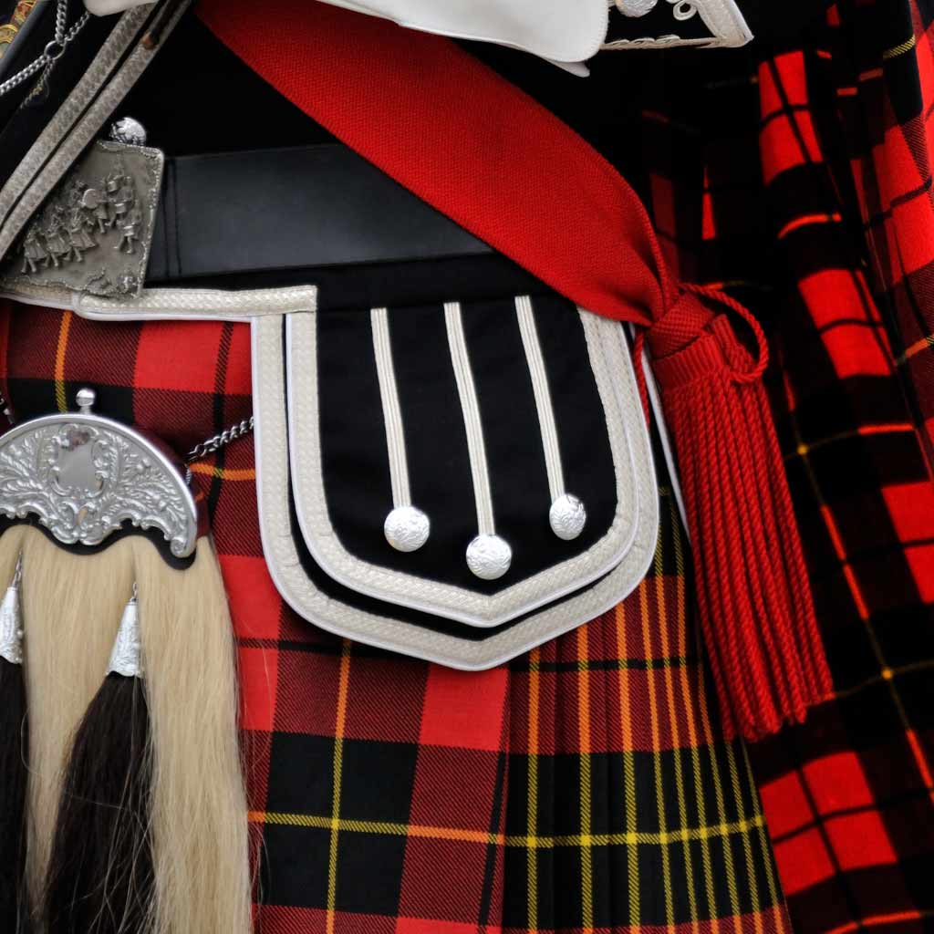 What is Tartan Patterns - Easy Guide to Tartan Fabric | TREASURIE