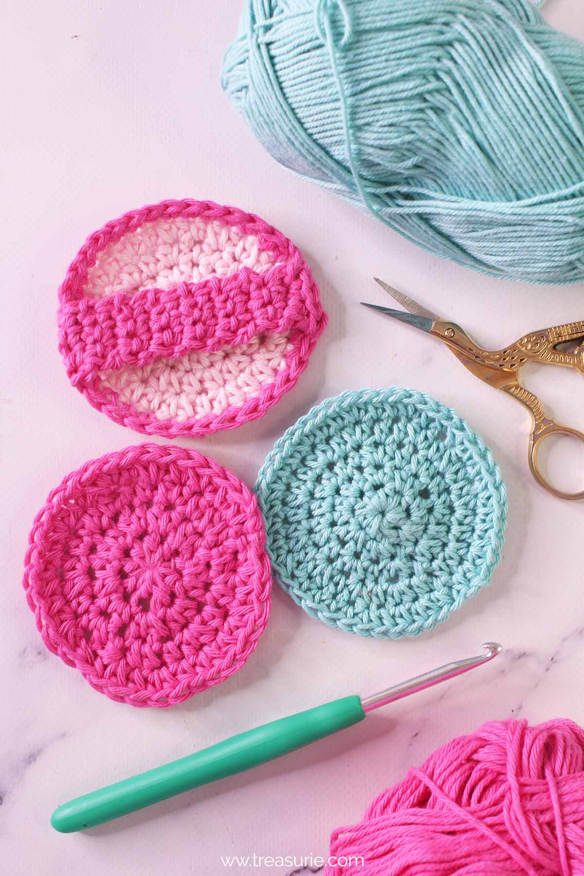Crochet Face Scrubbies Pattern (Free & Easy) | TREASURIE
