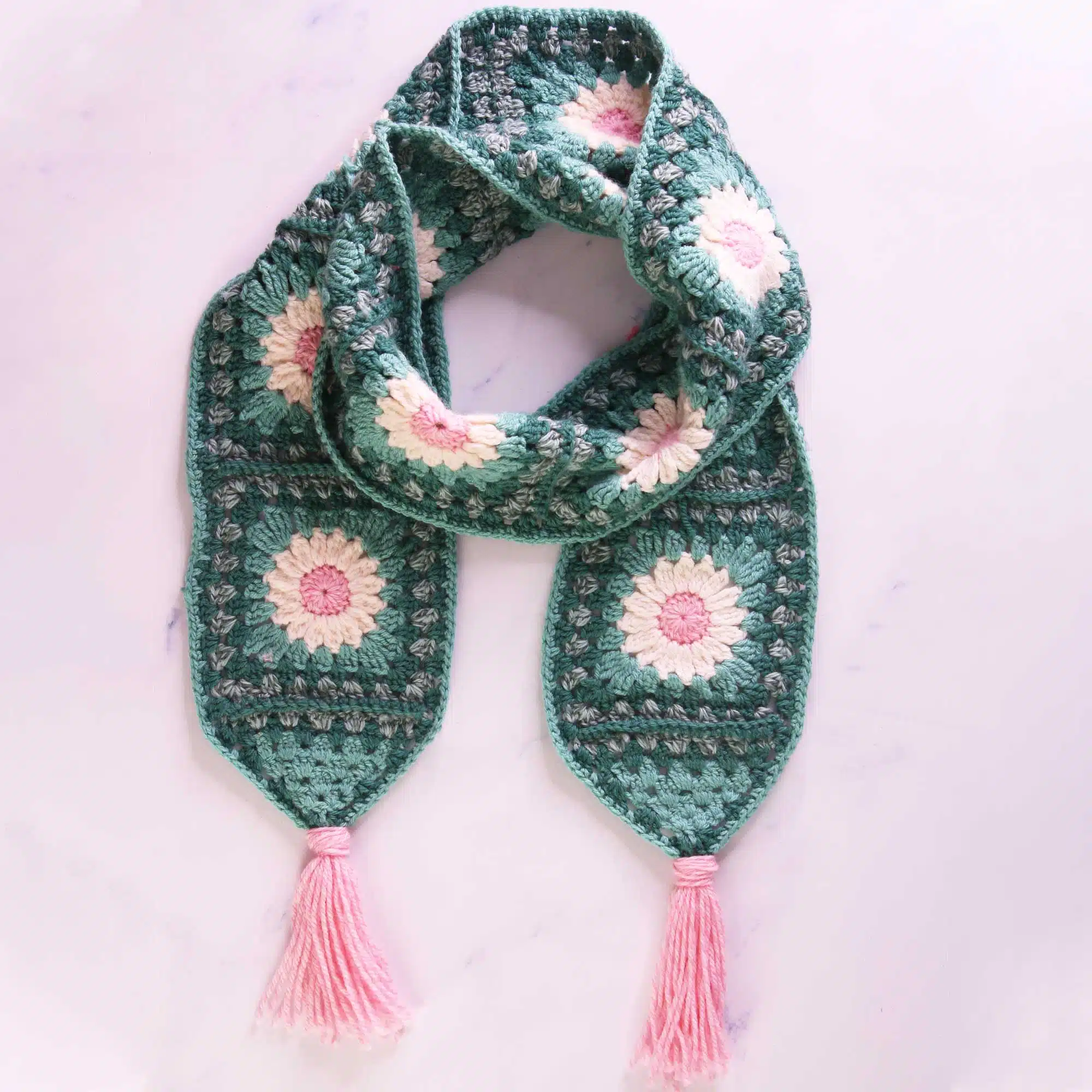 Flower Scarf Crochet Pattern (Free!) | TREASURIE